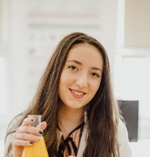 Andreea Maria Minea ,Nutritionist - Hilio